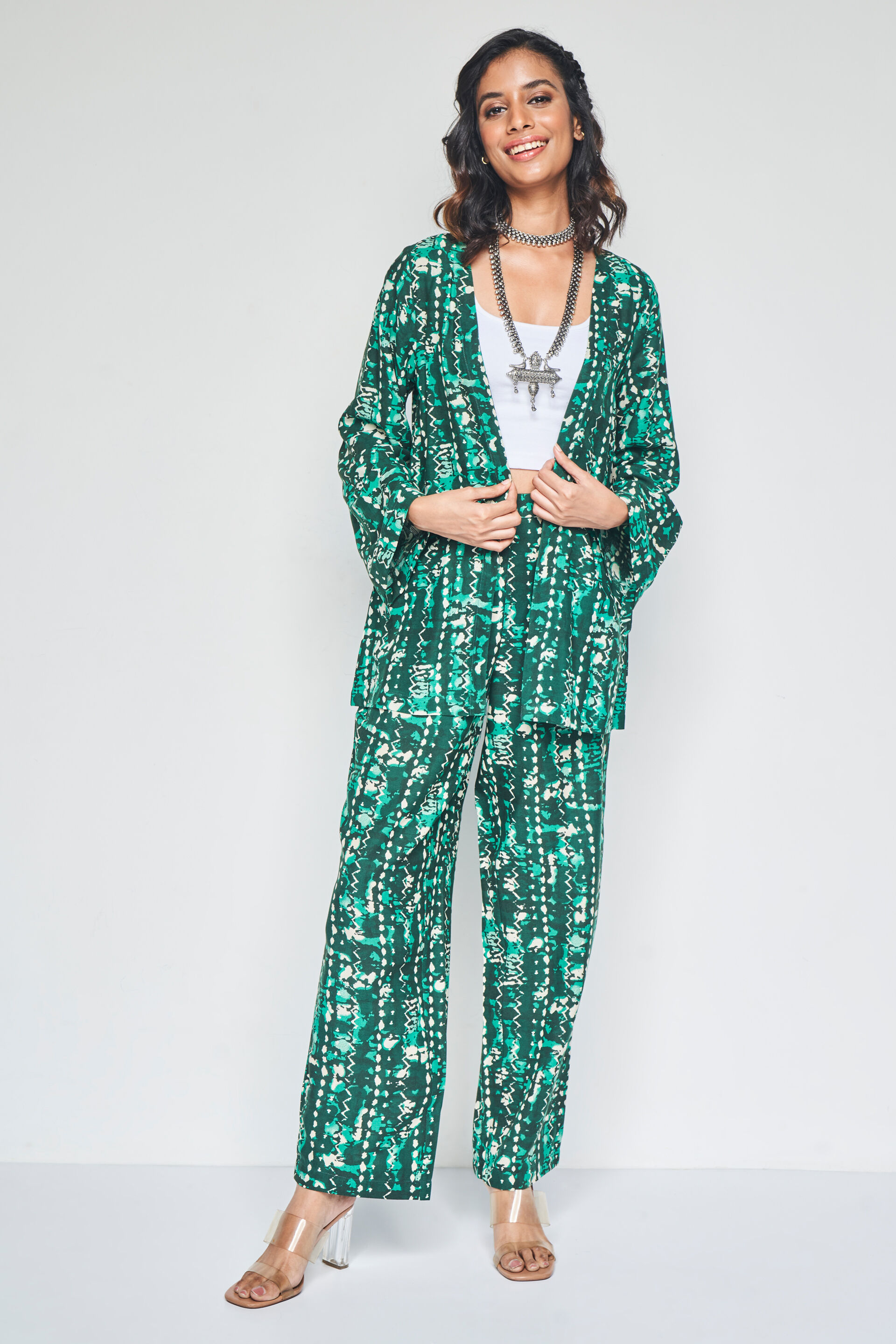 Buy our Green Geometric Straight Set-3 online from globaldesi.in SC ...