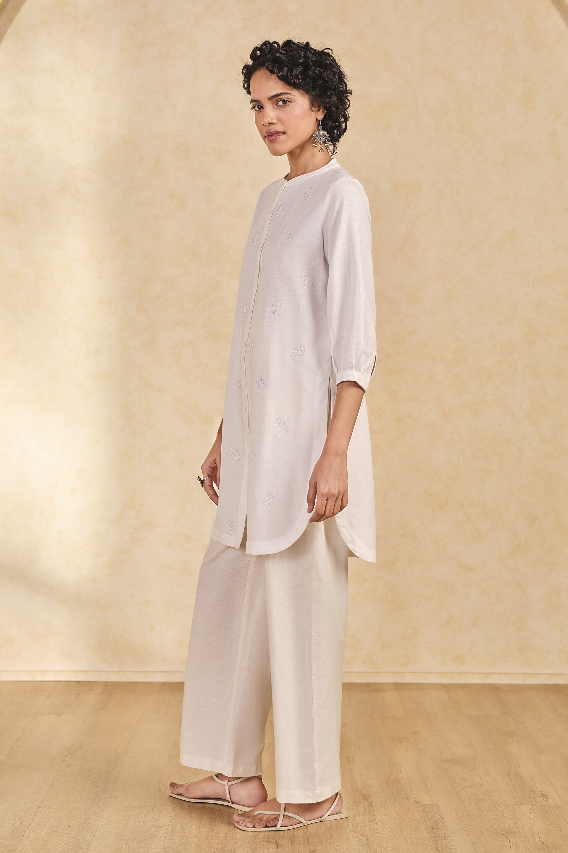 Buy Natural Solid White Tunic Online In India at Global Desi F24H152TU ...