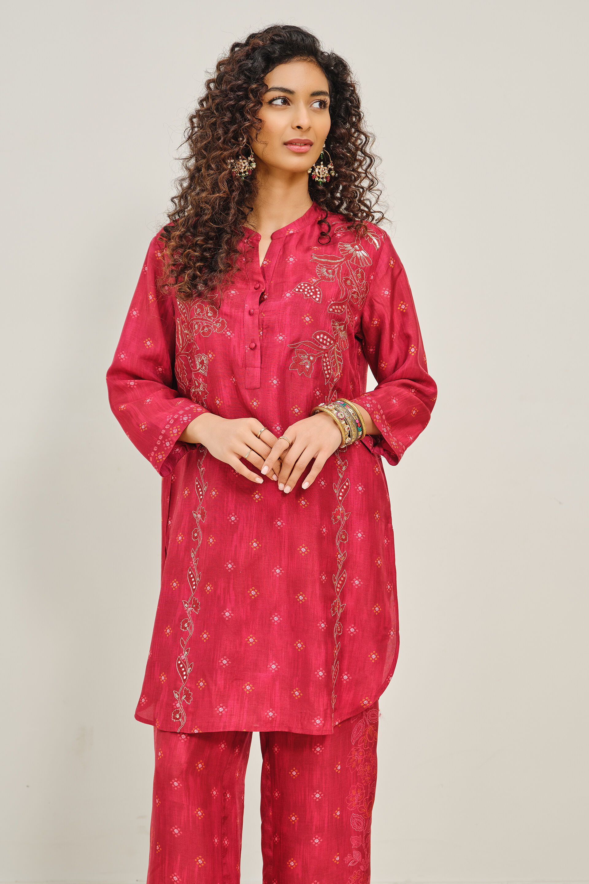 Buy Maroon Mahira Kurta Set Online In India at Global Desi F25S432P_MAROON